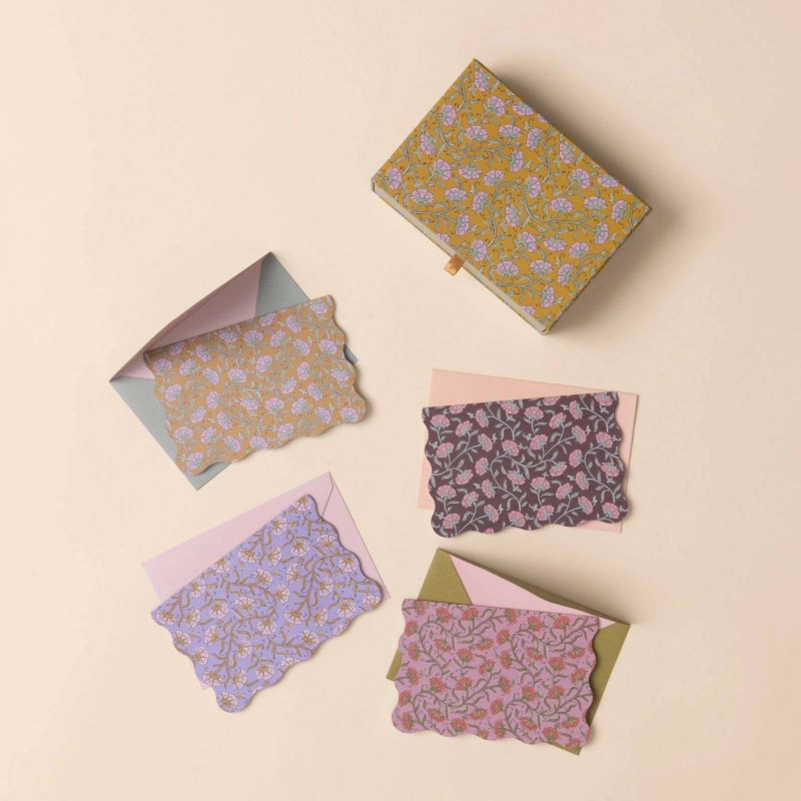 Set Of 16 Vintage Floral Notecards & Envelopes